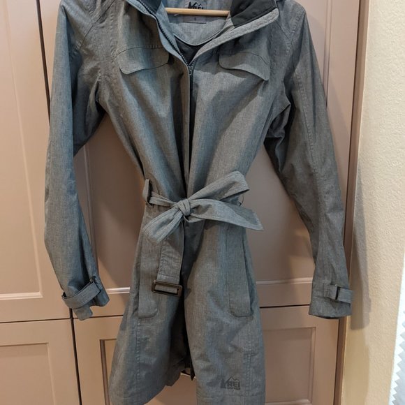 REI | Jackets & Coats | Rei La Selva Belted Waterproof Urban Trench ...